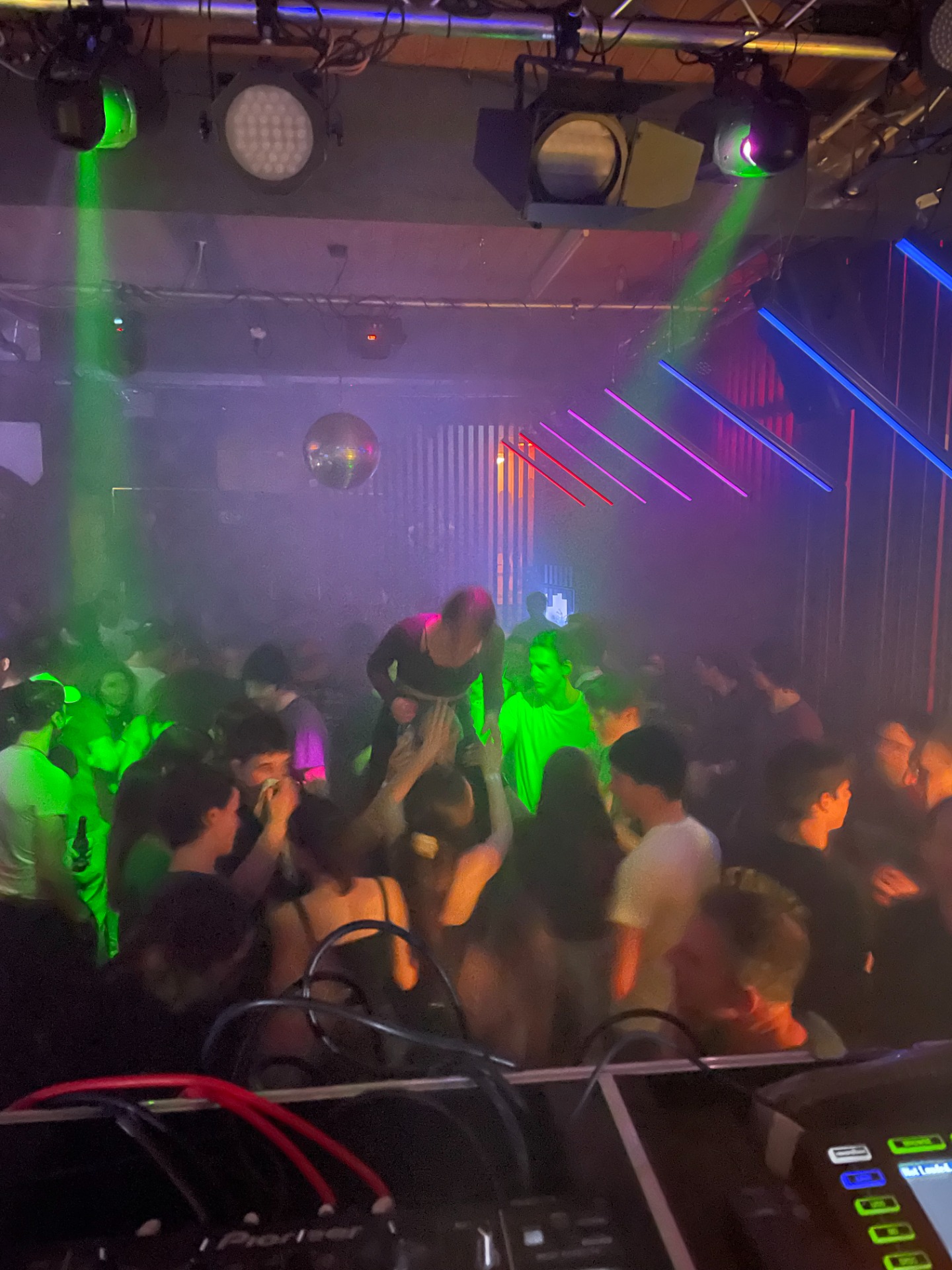 Fotogalerie :: dj-foxy-scuol.ch